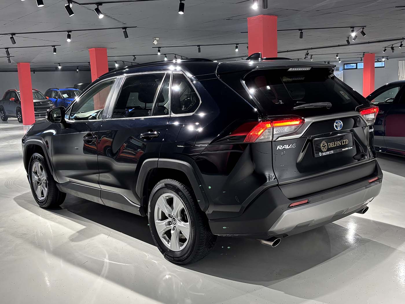 Toyota RAV 4 – 2.5 Hybrid 4×4 – Automatik – Delfin Auto Ltd